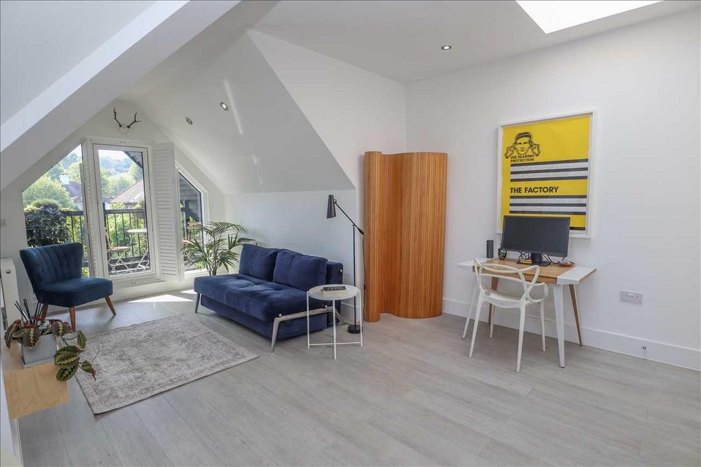 Sperrin House 1 bed apartment for sale - £299,950