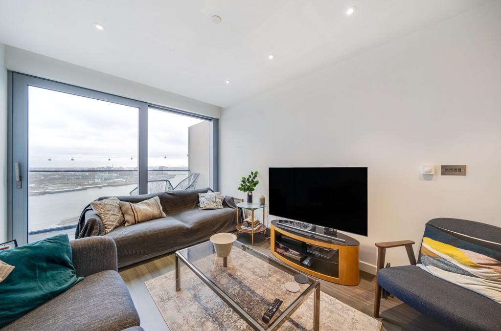 No.1 Upper Riverside, 18 Cutter Lane... 1 bed flat - £545,000