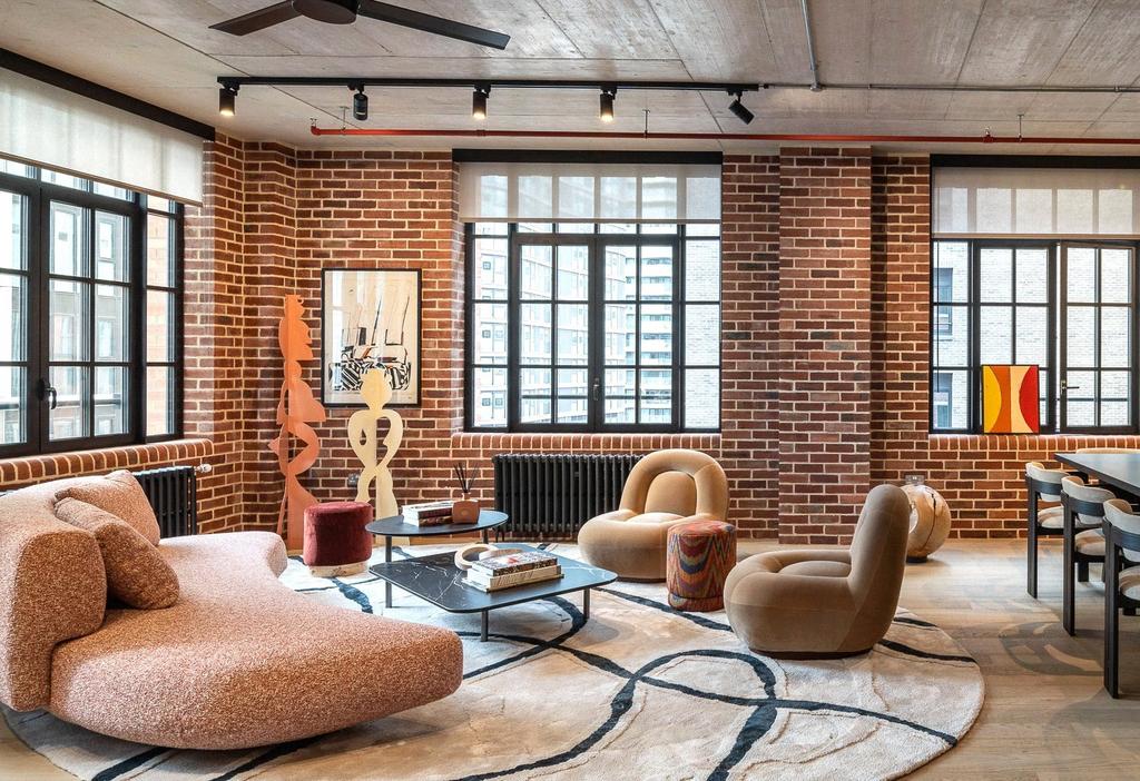 No.8 Harbord Square, Canary Wharf, E14 2 bed apartment - £990,000