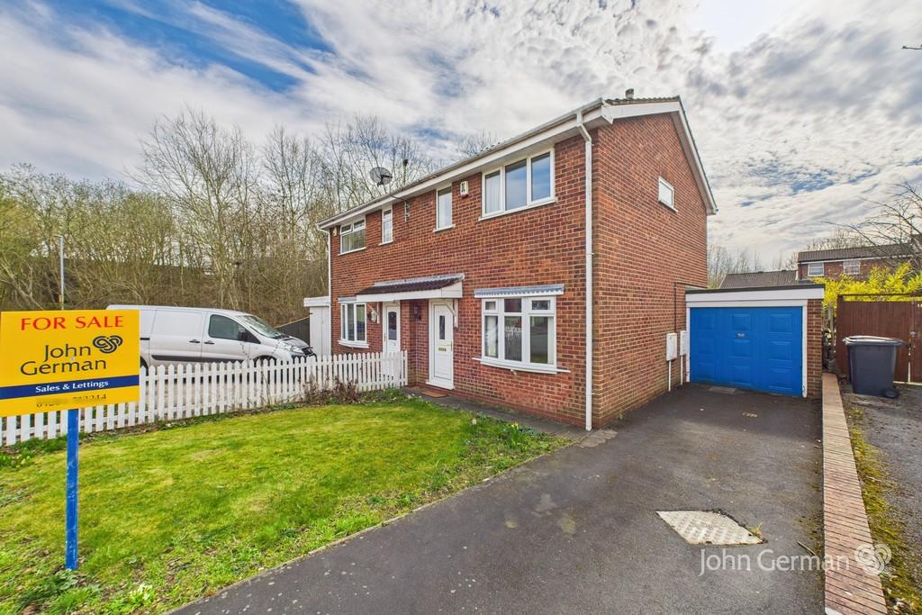 Edinburgh Way, Stretton 3 bed semi-detached house - £210,000