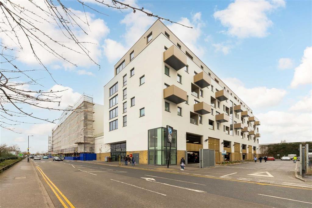 Capitol Way, London NW9 1 bed flat - £1,798 pcm (£415 pw)