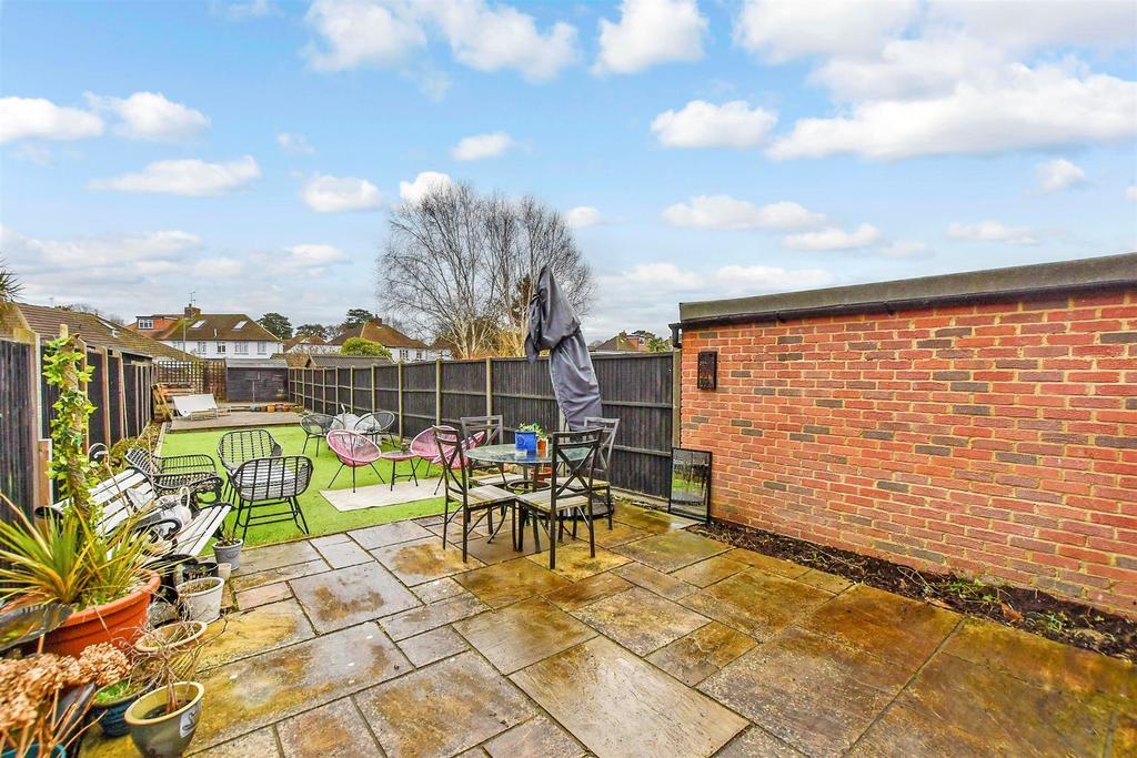 Bell Lane, Ditton, Aylesford, Kent 3 bed end of terrace house for sale ...