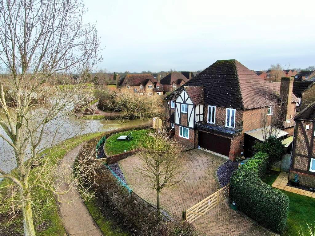 Furzton, Milton Keynes MK4 5 bed detached house for sale - £1,175,000