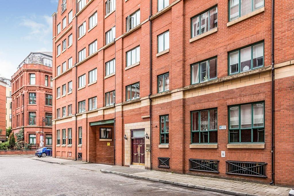 Sackville Place, Manchester M1 2 bed apartment - £1,390 pcm (£321 pw)