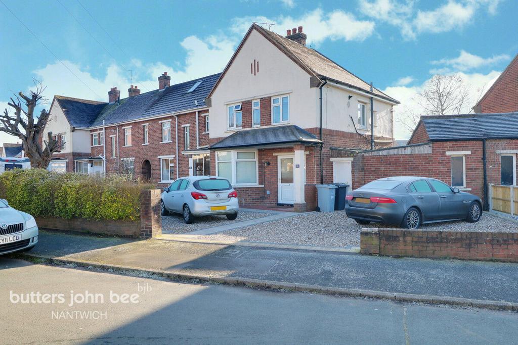 Weaver Road, Nantwich 3 bed semi-detached house for sale - £250,000
