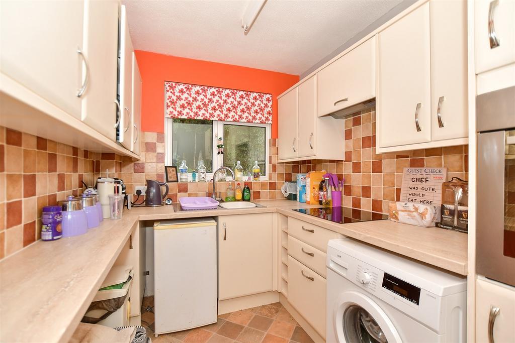 Spring Hill Court, Ventnor, Isle of... 1 bed flat for sale - £125,000