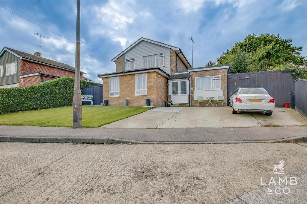 Orchard Close, Ramsey CO12 4 bed detached house - £480,000