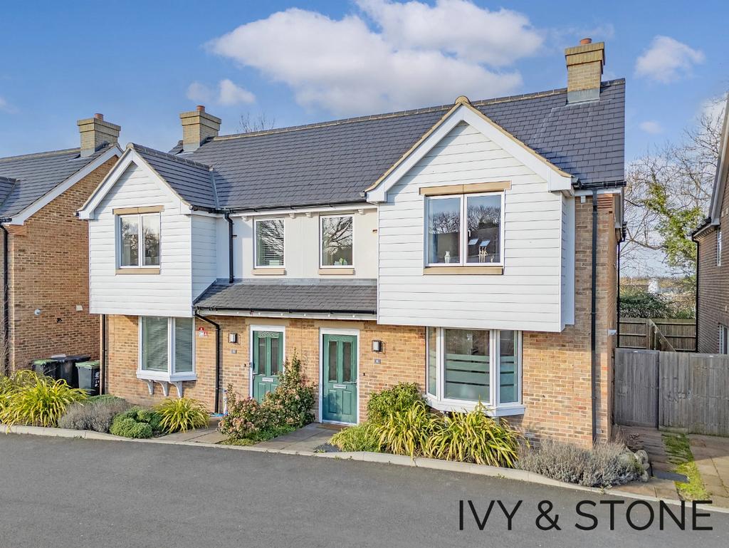 Grove Lane, Chigwell, Essex, IG7 4 bed semi-detached house for sale - £ ...