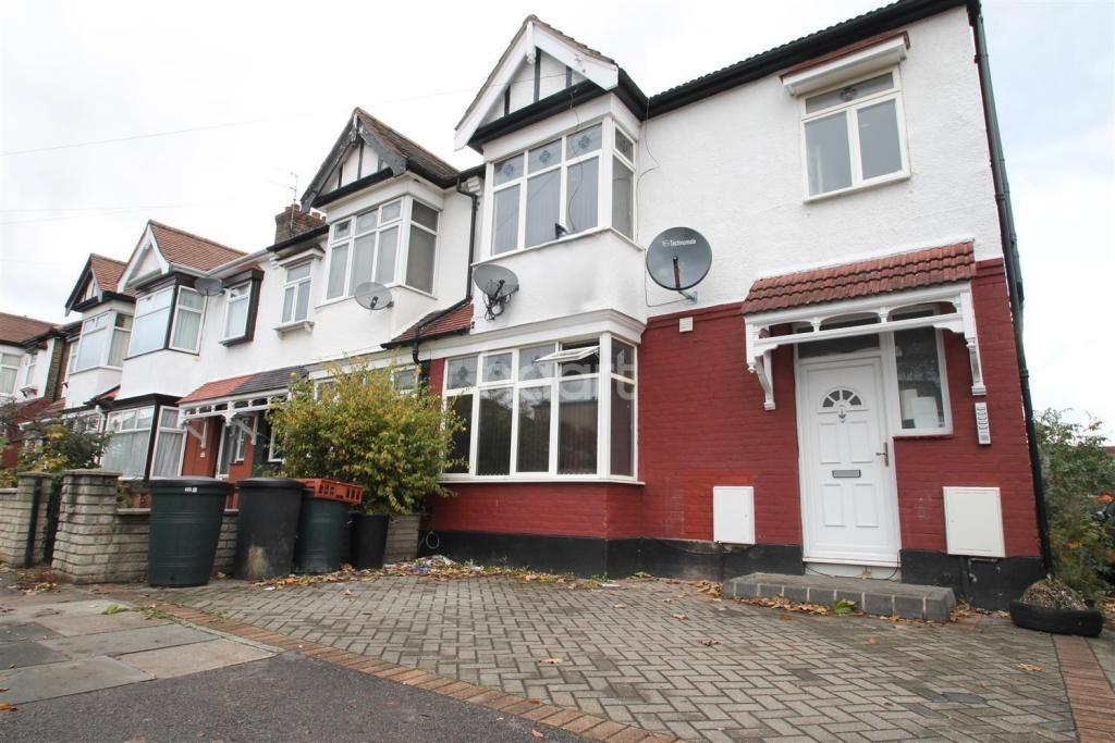 Horace Road, Ilford IG6 4 bed end of terrace house for sale - £475,000