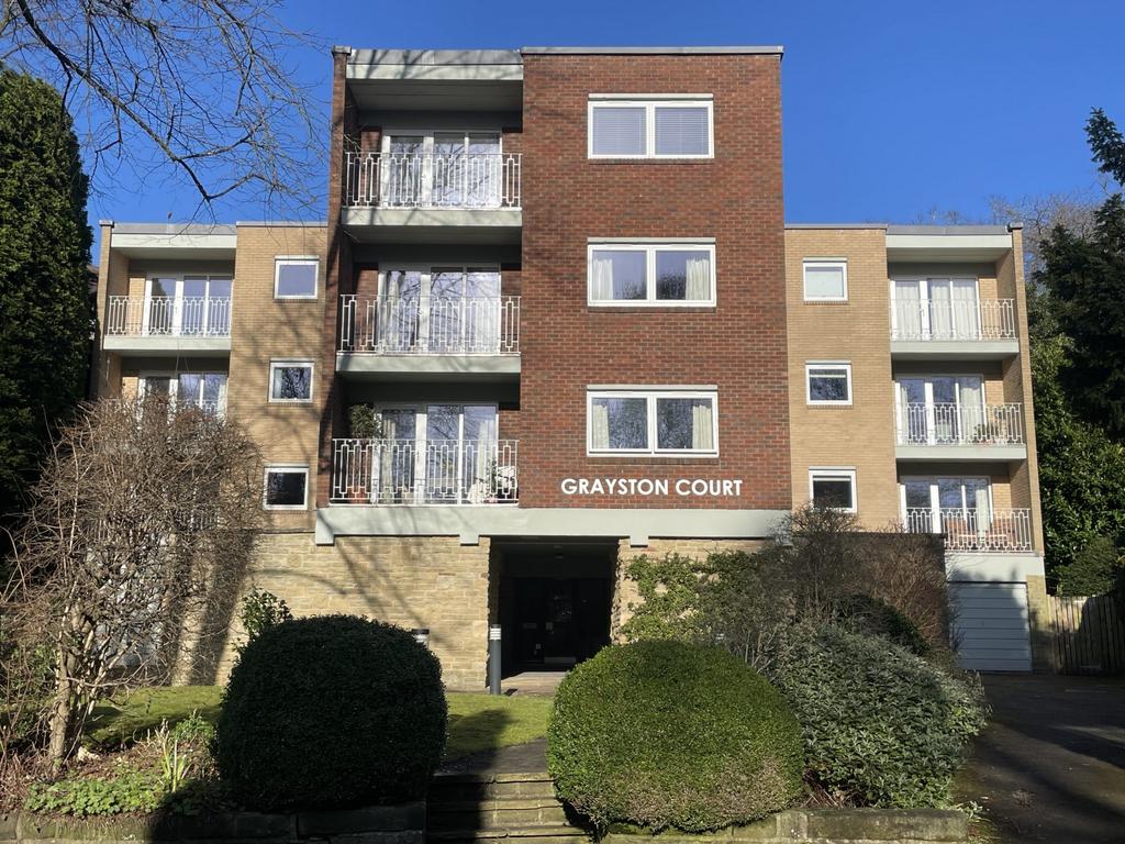 Grayston Court, Brunswick Drive... 2 bed apartment - £1,100 pcm (£254 pw)