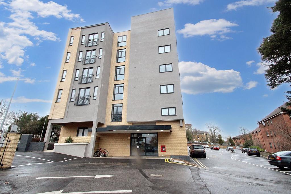 London Road, Maidstone ME16 1 bed flat - £1,100 pcm (£254 pw)