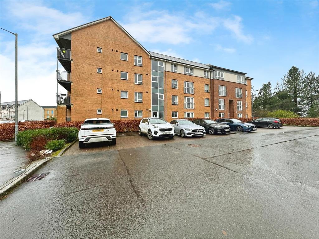 Caledonia Street, Clydebank G81 2 bed flat - £825 pcm (£190 pw)