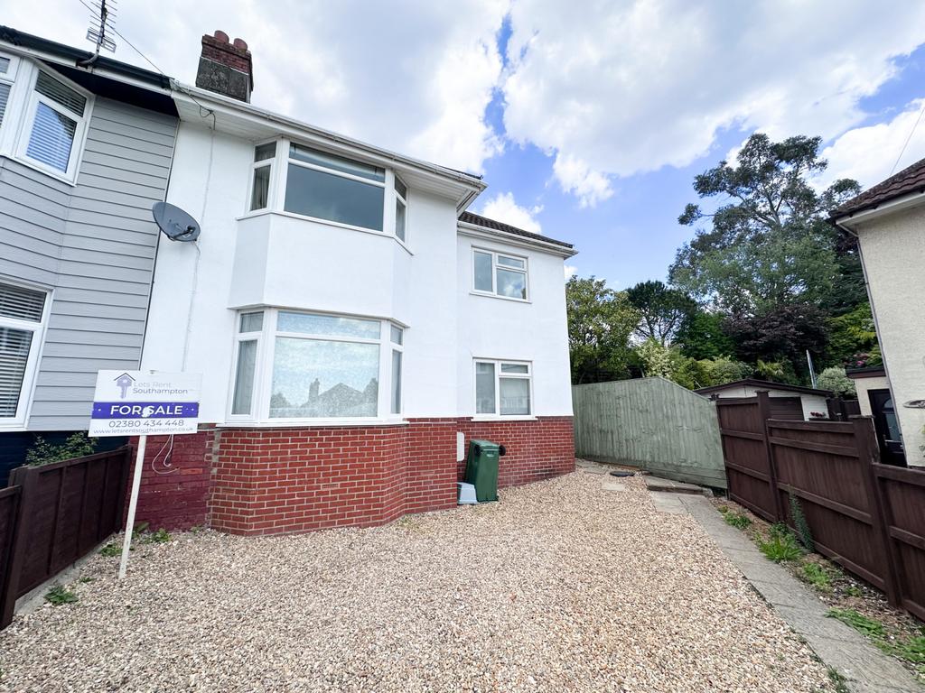 Woolston, Southampton, Hampshire, SO19 4 bed semi-detached house for ...