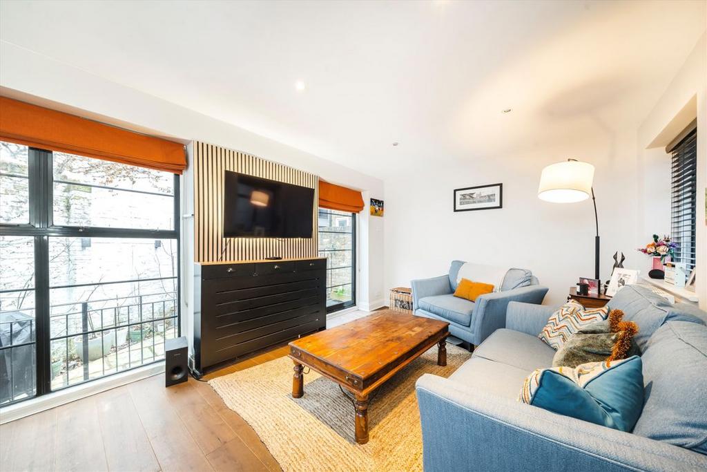 Roehampton Lane, London SW15 4 bed house for sale - £675,000