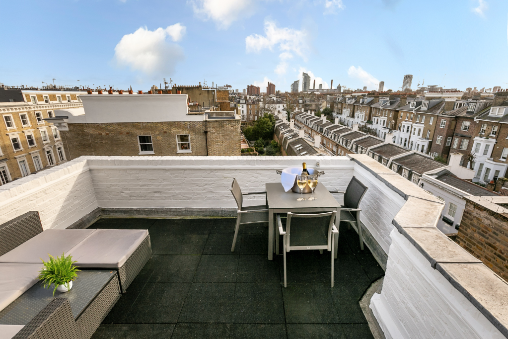 Redcliffe Square, London, SW10 1 bed apartment - £825,000