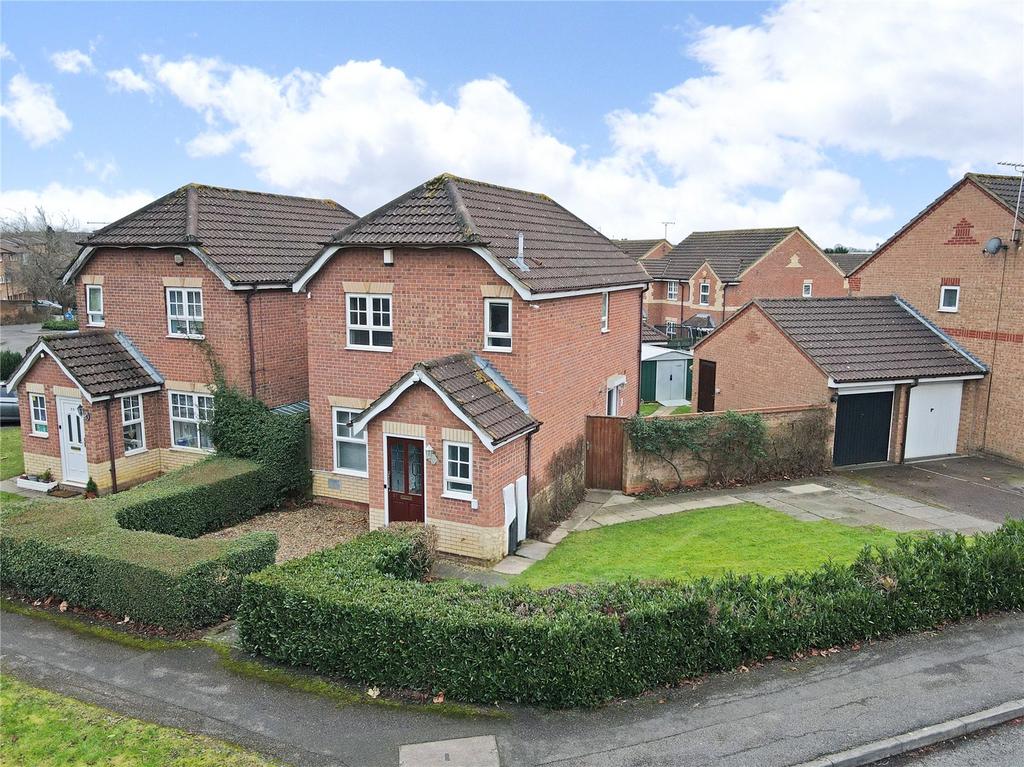 Kirkstall Place, Oldbrook, Milton Keynes 3 bed detached house for sale ...