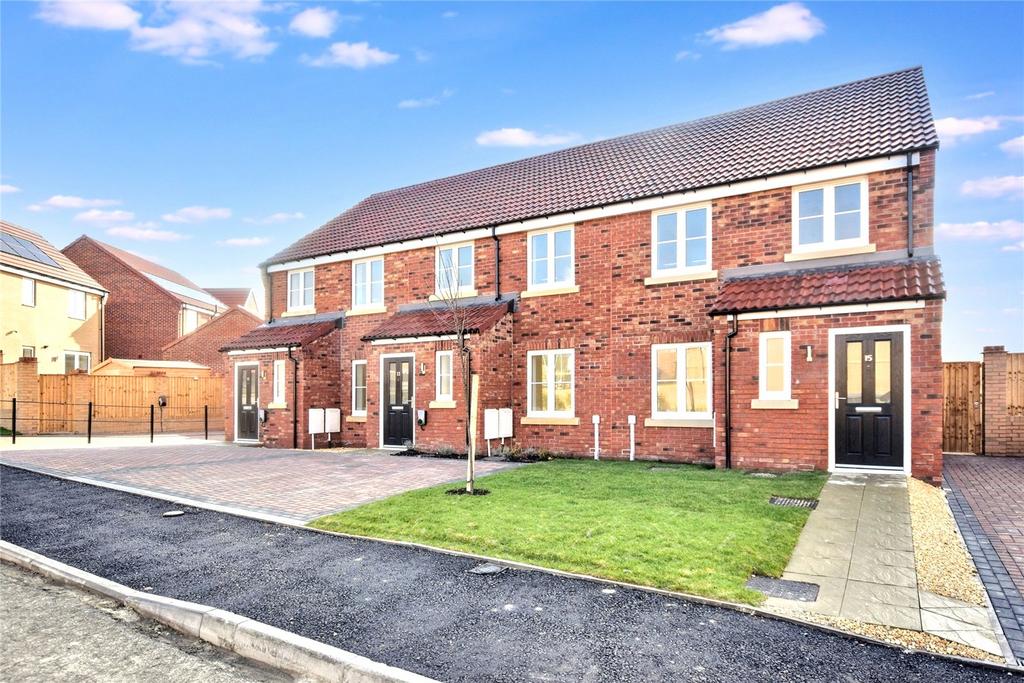 Skelton Lakes, Skelton Gate, Leeds... 2 bed terraced house - £114,750