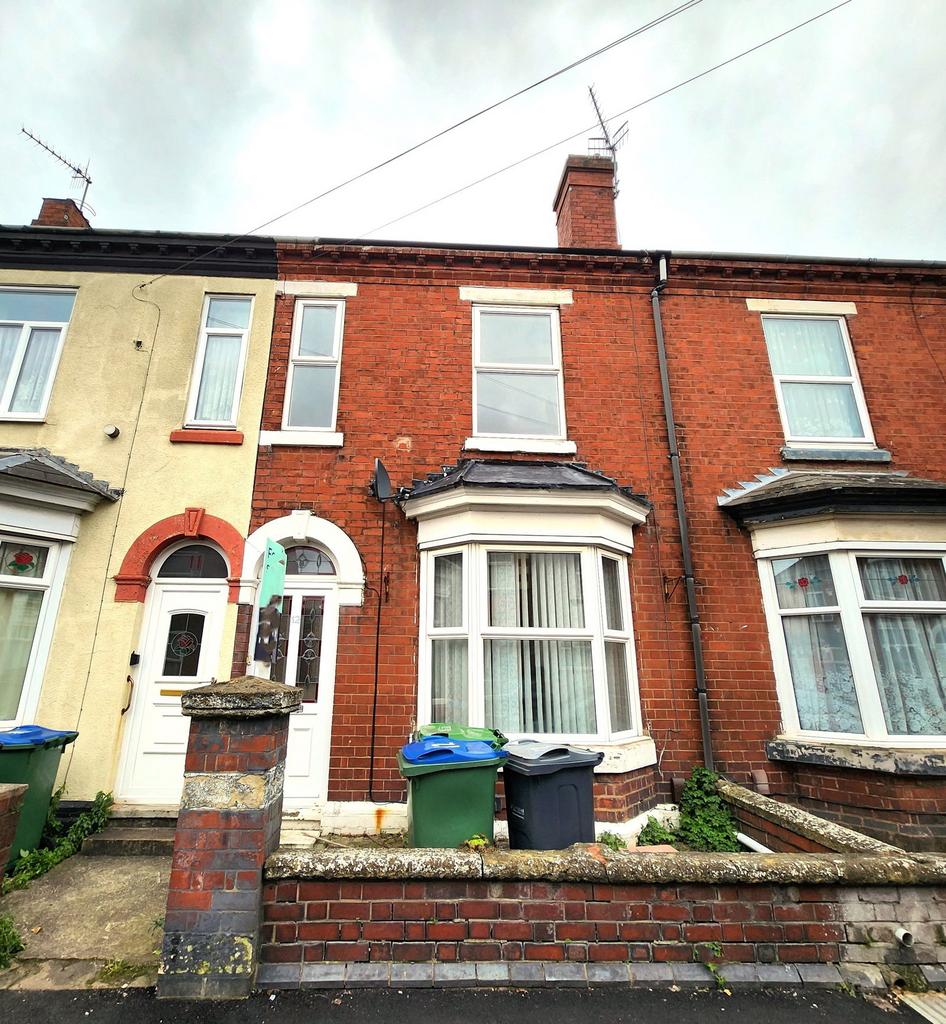 Claremont Street, Cradley Heath B64 2 bed terraced house - £1,100 pcm ...