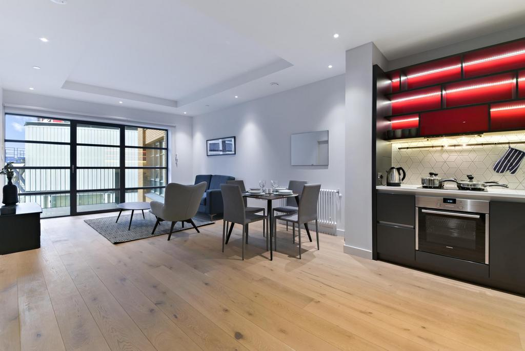 Ameilia House, London City Island... 1 bed apartment - £415,000