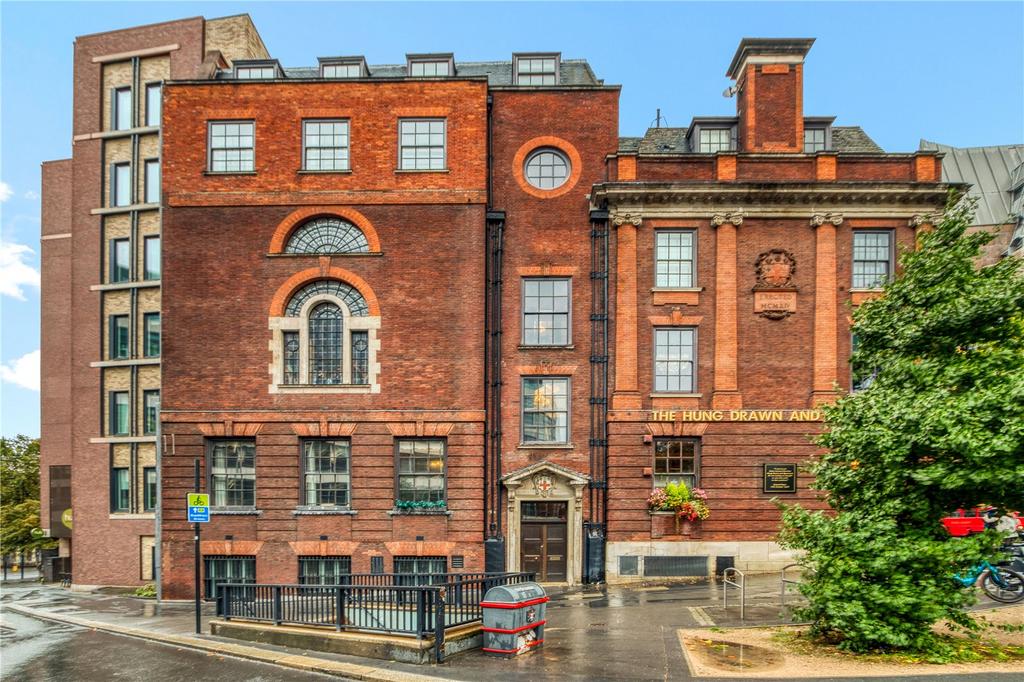 Great Tower Street, London, EC3R 2 bed apartment - £745,000