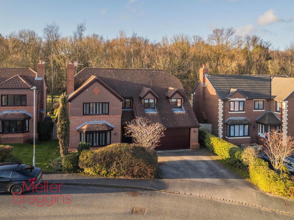 Barshaw Gardens, Appleton 5 bed detached house for sale - £760,000