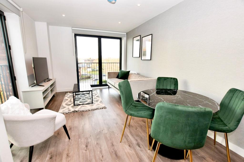 Commerce Quay, Merchants Wharf, 221... 3 bed flat - £1,800 pcm (£415 pw)