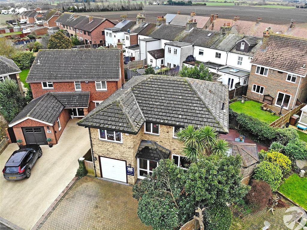 Norwood Close, Cliffe, Rochester... 4 bed detached house for sale - £ ...