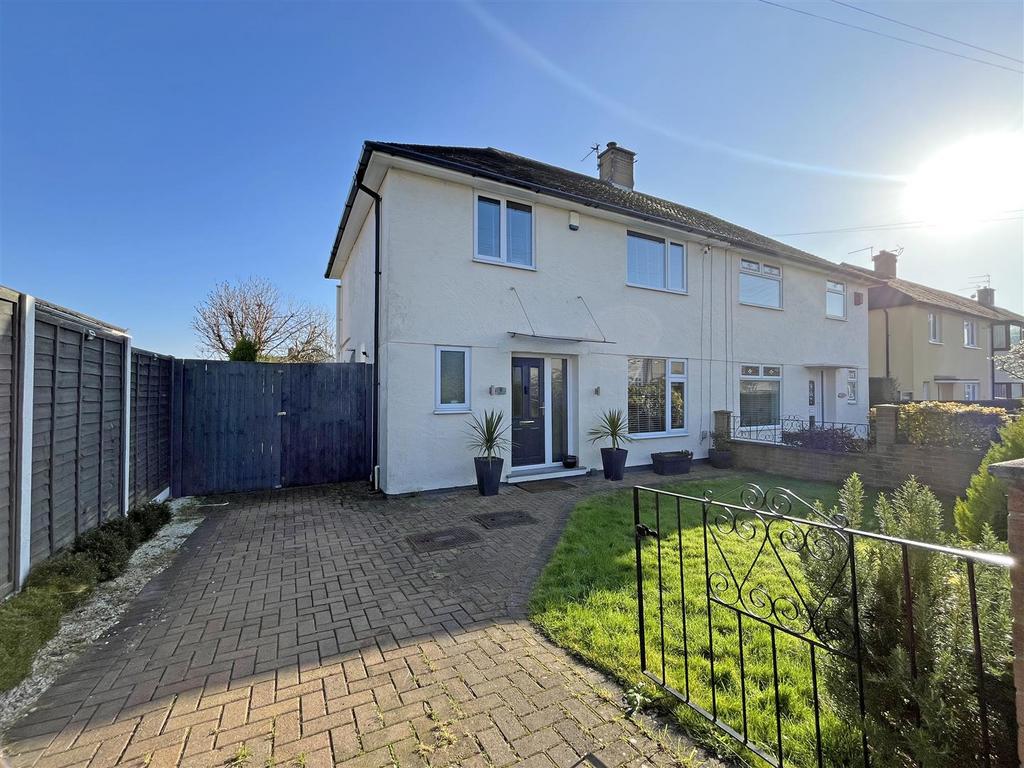 Inglewood Road, Nottingham NG11 3 bed semi-detached house - £1,200 pcm ...