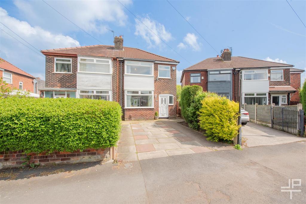 St. Georges Gardens, Manchester M34 3 bed semi-detached house to rent ...