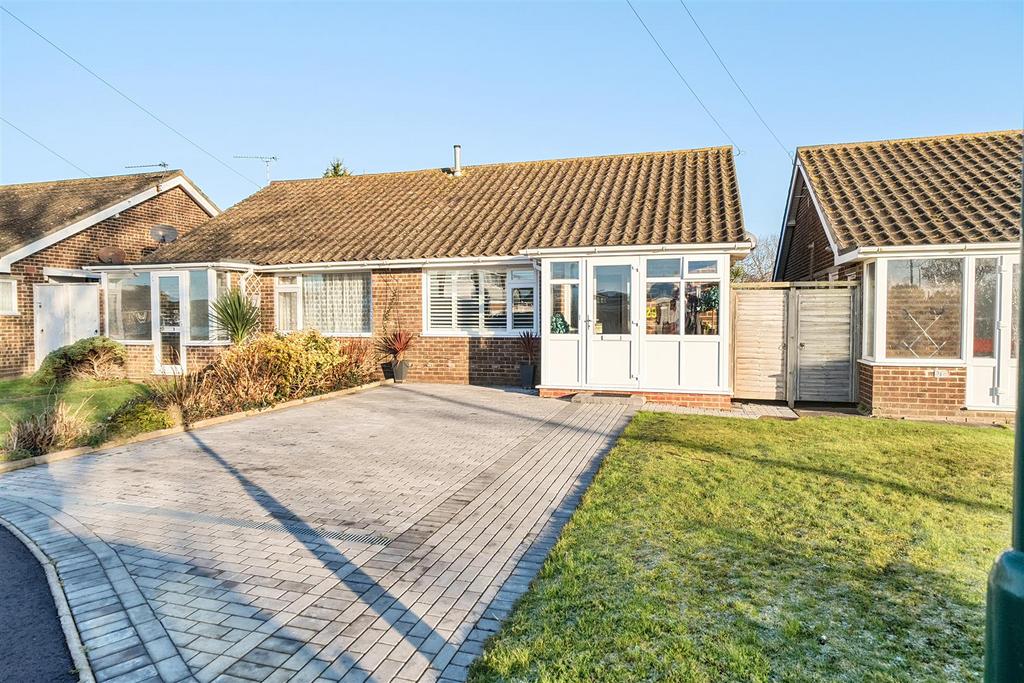 Stonehill Crescent, Nyetimber 2 bed semi-detached bungalow - £275,000