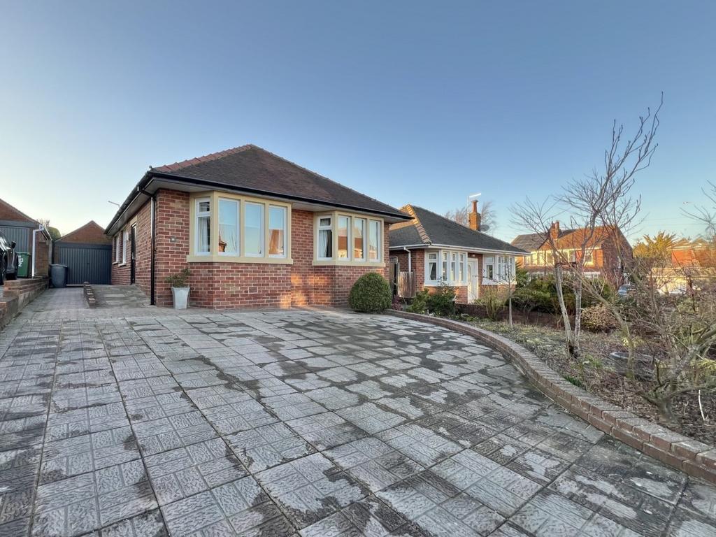 Westby Way, Poulton-Le-Fylde FY6 3 bed bungalow for sale - £343,000