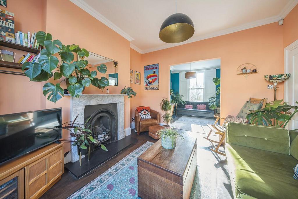 Fielding Street, Walworth, London, SE17 2 bed terraced house for sale ...