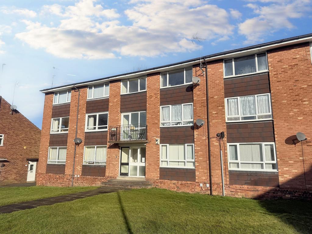Birmingham B43 2 bed flat for sale - £15,000