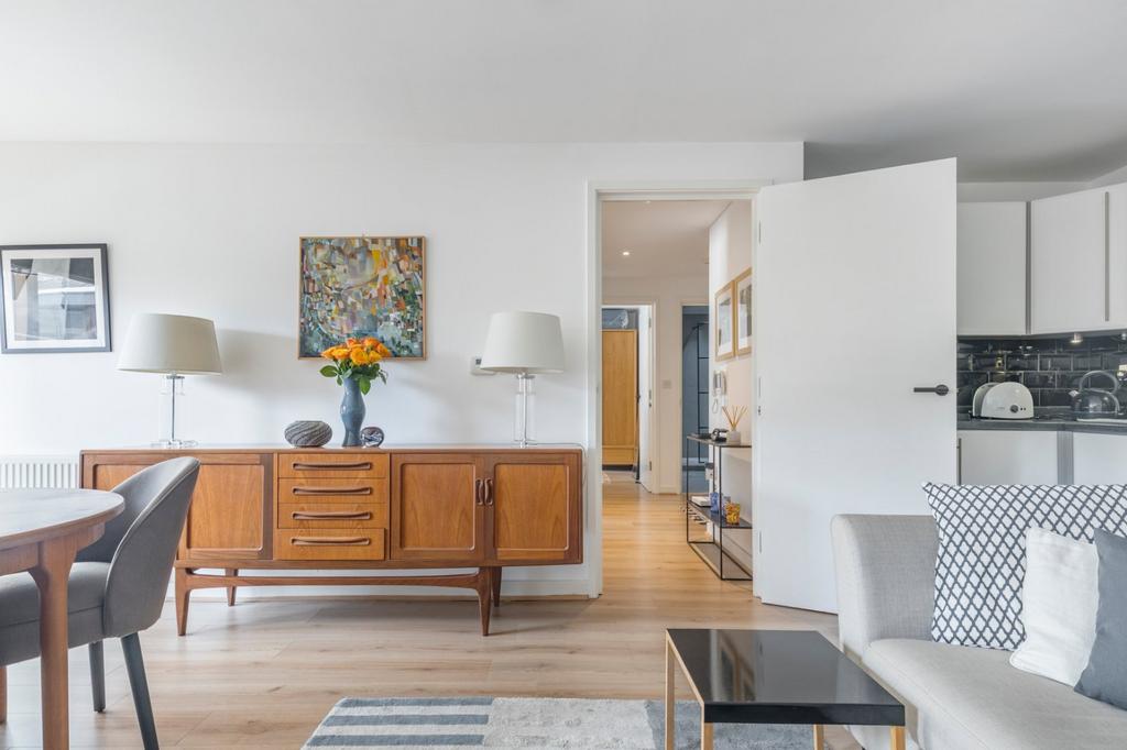 Hicks House, Frean Street, London 2 bed flat for sale - £625,000