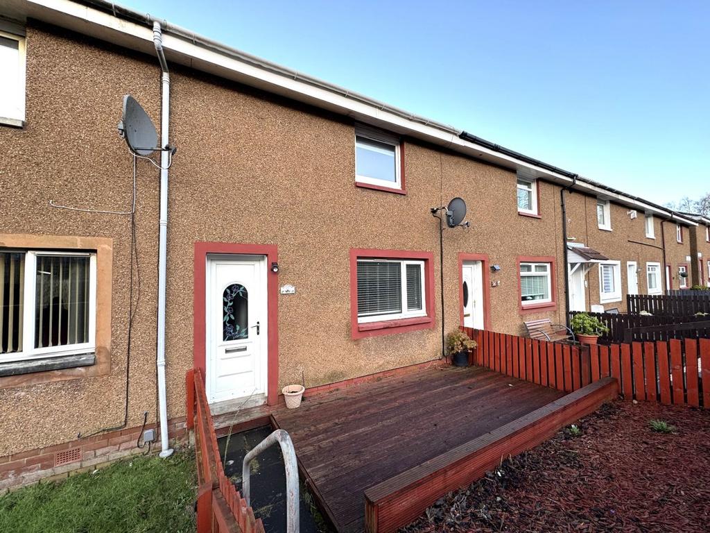 Solway Court, Hamilton ML3 2 bed terraced house - £90,000