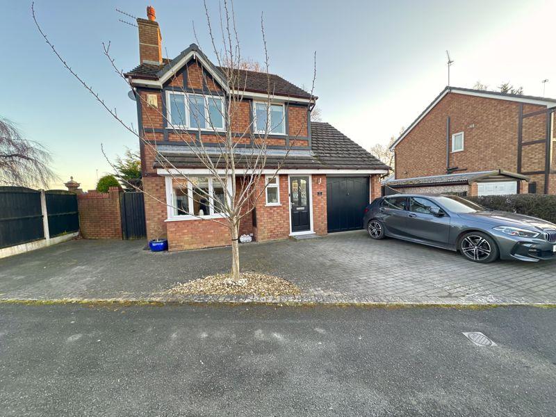 Coldstream Drive, Little Sutton 3 bed detached house - £340,000