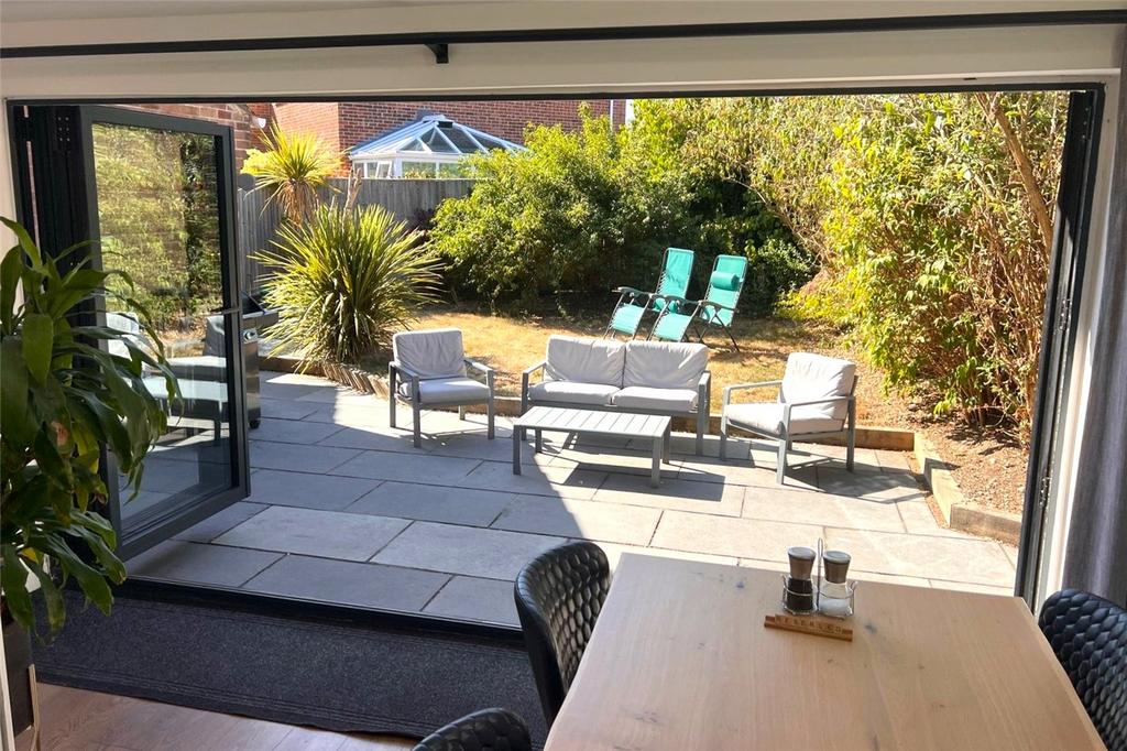 Spurcroft Road, Thatcham, Berkshire... 3 bed detached house for sale ...
