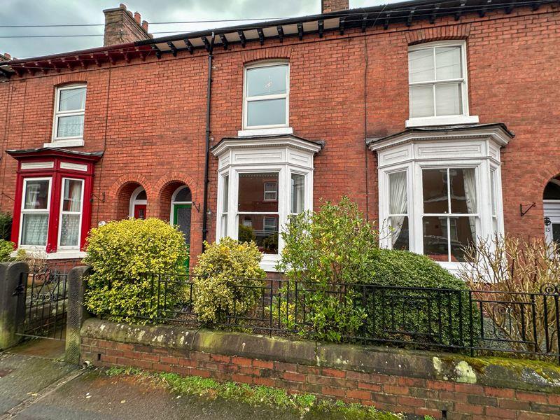 Southbank Street, Leek, ST13 5LS. 4 bed terraced house - £225,000
