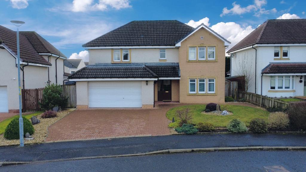 Garfield Place, Stepps, Glasgow, G33 6EG 4 bed detached villa - £429,000