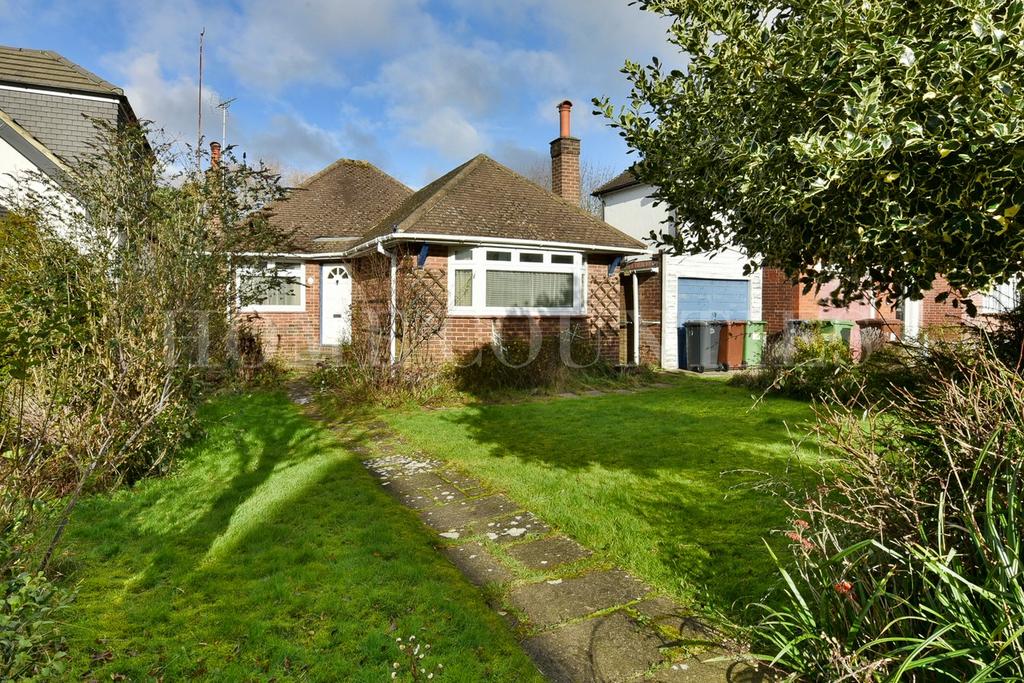 Mount Grace Road, Potters Bar, EN6 3 bed detached bungalow for sale - £ ...