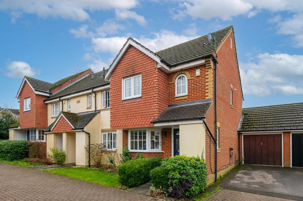 East Road, Reigate, RH2 2 bed end of terrace house for sale - £650,000