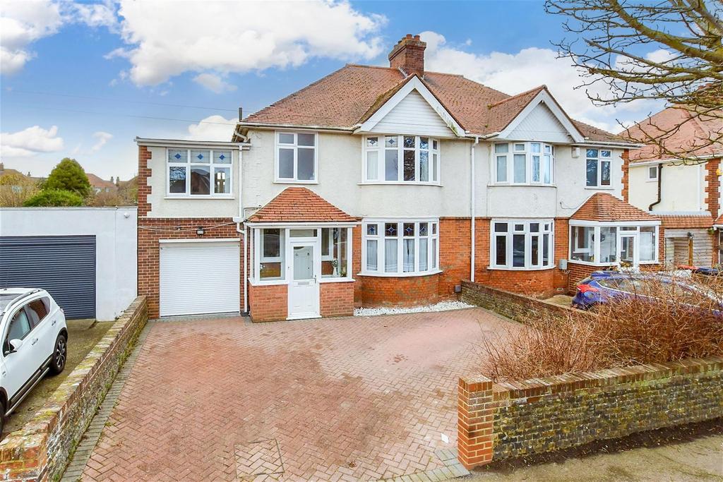 George V Avenue, Margate CT9 4 bed semi-detached house - £330,000