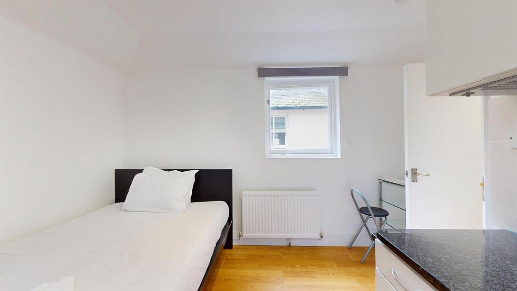 Talbot Square, London Studio - £1,550 pcm (£358 pw)