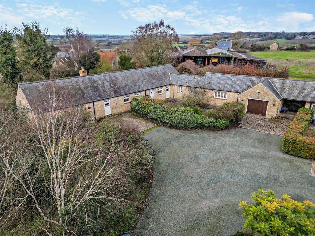 Main Street, Barrow, Rutland 3 bed barn conversion - £550,000
