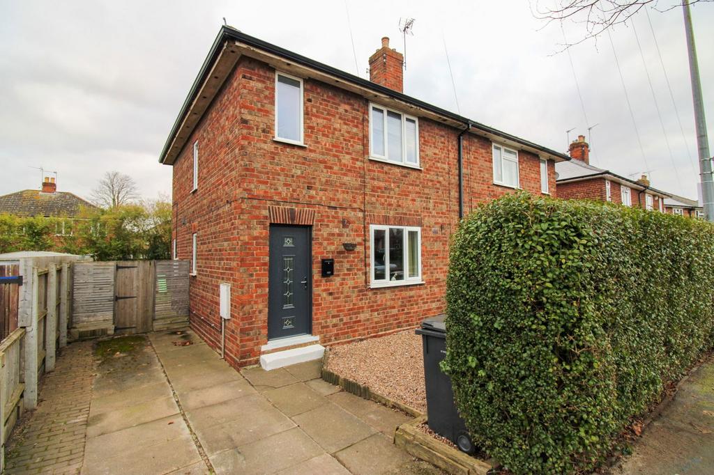 Ropery Road, Gainsborough DN21 3 bed semi-detached house - £132,950