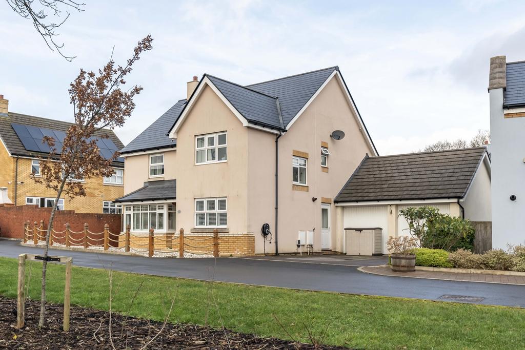 Charlton Hayes, Bristol BS34 5 bed detached house - £625,000