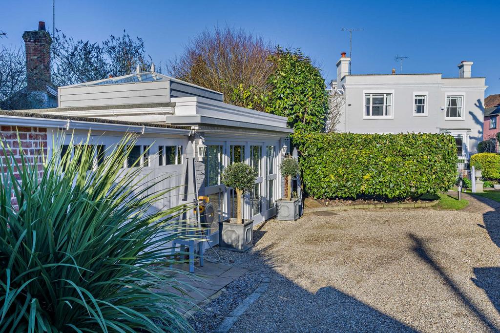 Queen Street, Castle Hedingham... 6 bed house - £1,150,000