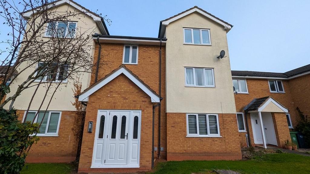 AUCTION - Water Croft, Worcester WR4 2 bed flat for sale - £50,000