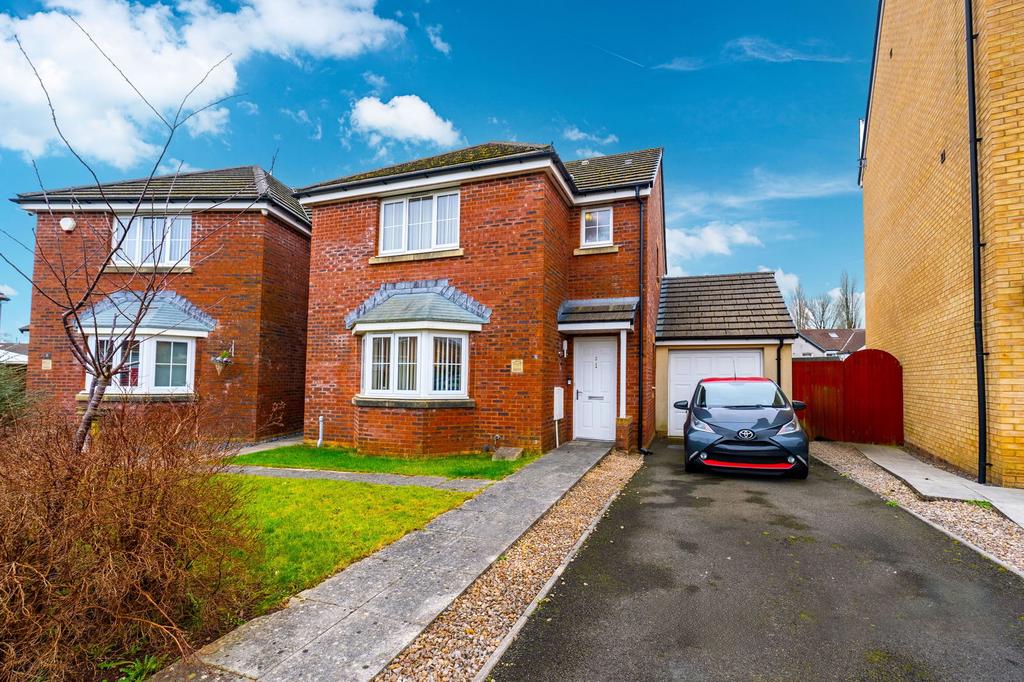 Meadowland Close, Caerphilly, CF83 3SB 3 bed detached house - £315,000