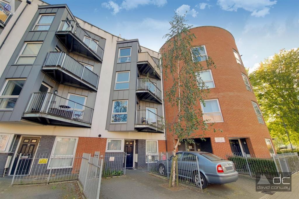 Drinkwater Road, Harrow, HA2 0FZ 2 bed maisonette - £1,650 pcm (£381 pw)